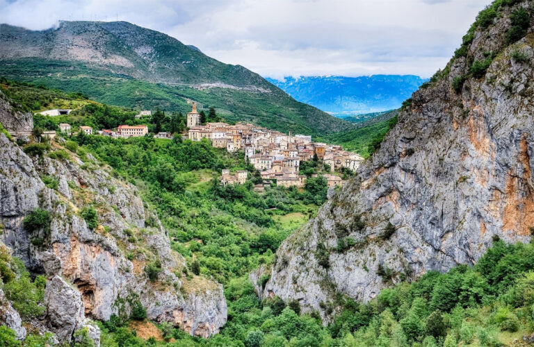 The 10 most beautiful villages in Abruzzo - Abruzzo Information